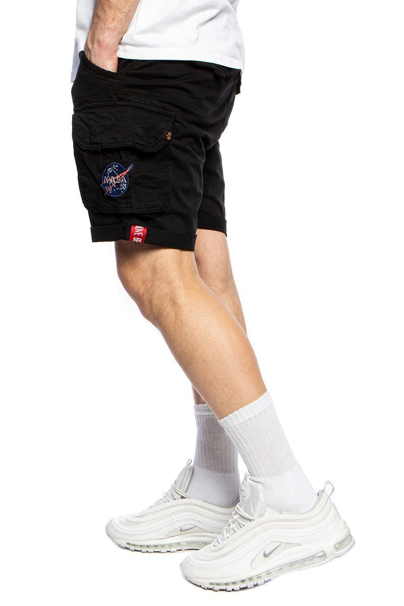 Alpha Industries NASA Short black | Bludshop.com