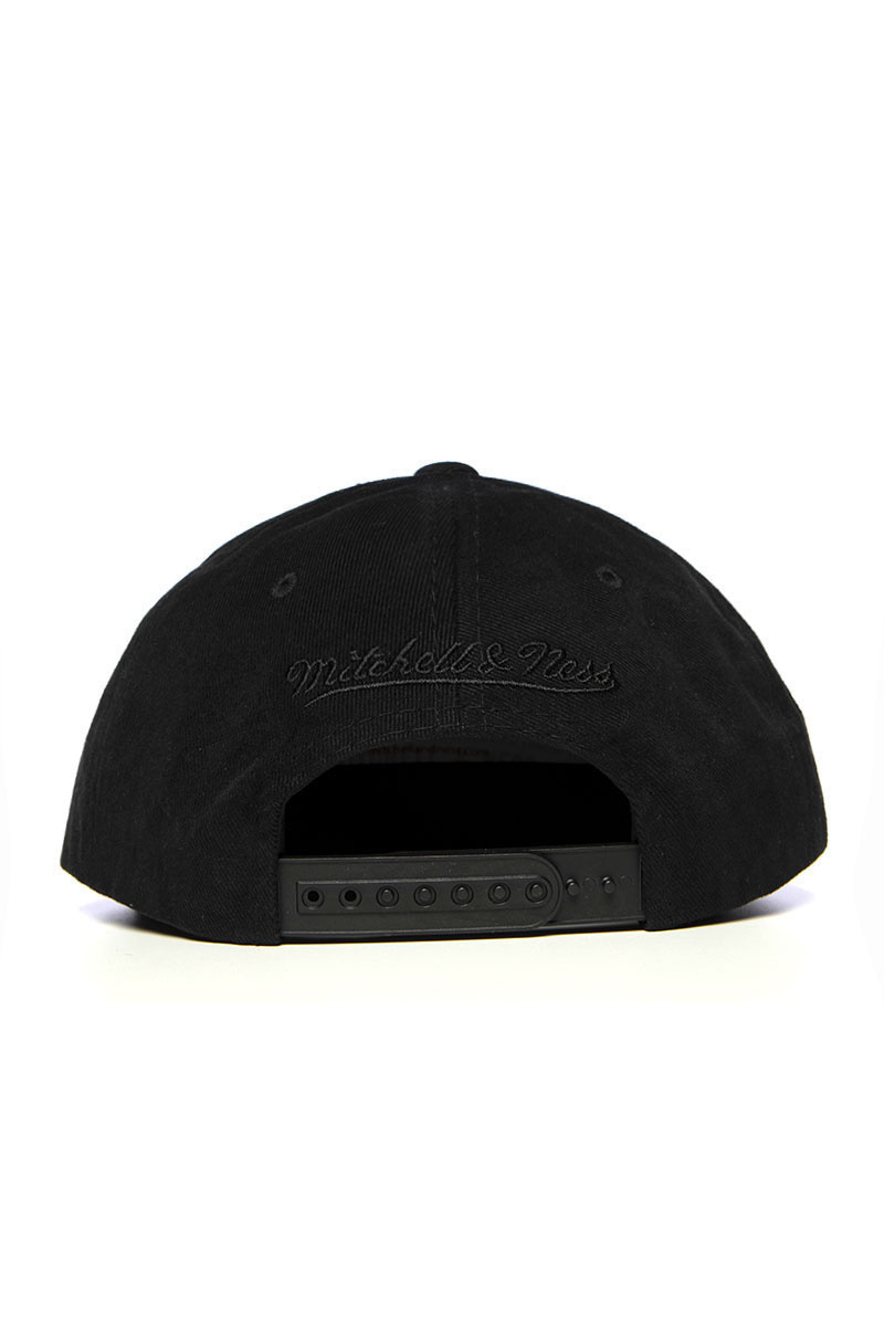 Mitchell & Ness snapback Chicago Bulls Slick Redline Snapback black ...