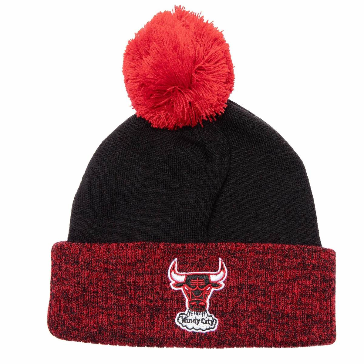 Mitchell & Ness Chicago Bulls Two Tone Pom Beanie HWC black | Bludshop.com